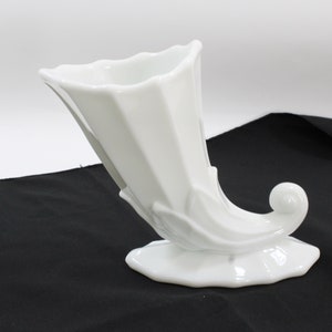Milk Glass Vase, White Milk Glass Vase, Cornucopia Shaped, Goat's Horn ...