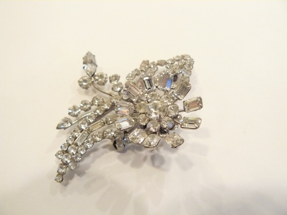 Gorgeous Vintage Rhinestone Flower Brooch / Pin Made in Austria - Etsy