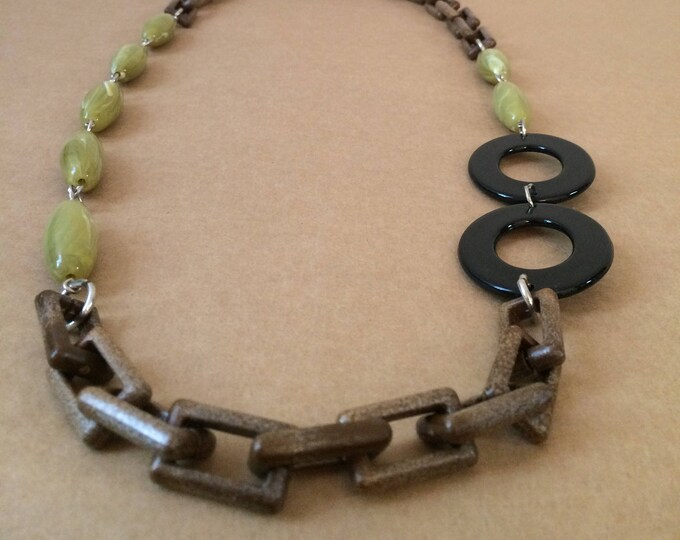 Mod Lucite Necklace Lucite Link Necklace Green Lucite Bead - Etsy