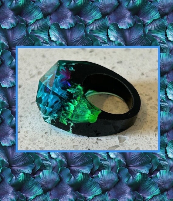 Vintage mod acrylic ring - Gem