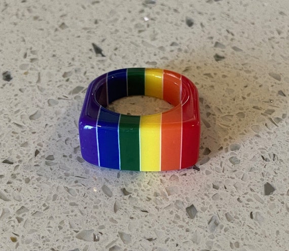 Vintage Lucite Rainbow Ring, Size 9, Striped Mod Style - Gem