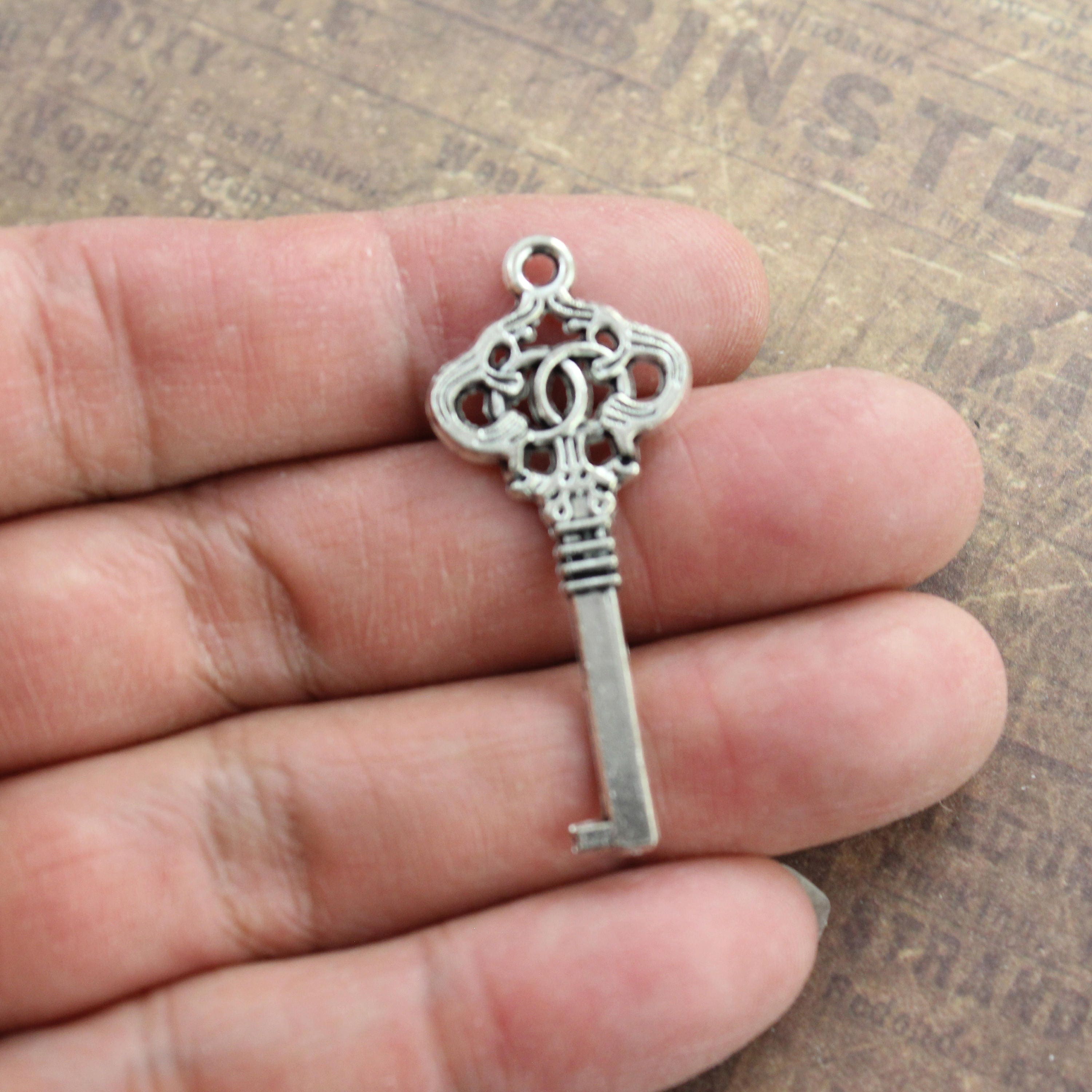 10 Key Charms Key Pendants Antique Silver Tone Skeleton Keys - Etsy