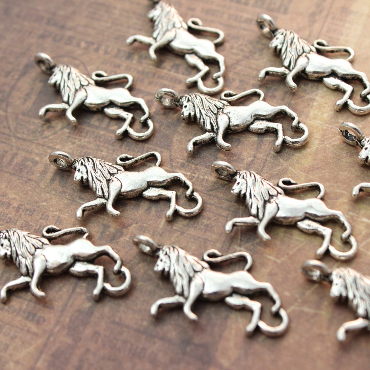 Lion Charms Lion Pendants Antiqued Silver Tone 12 X 22mm - Etsy