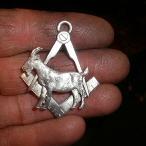 Freemason Riding the Goat Masonic Zipper Pull Pendant Keychain Widows ...