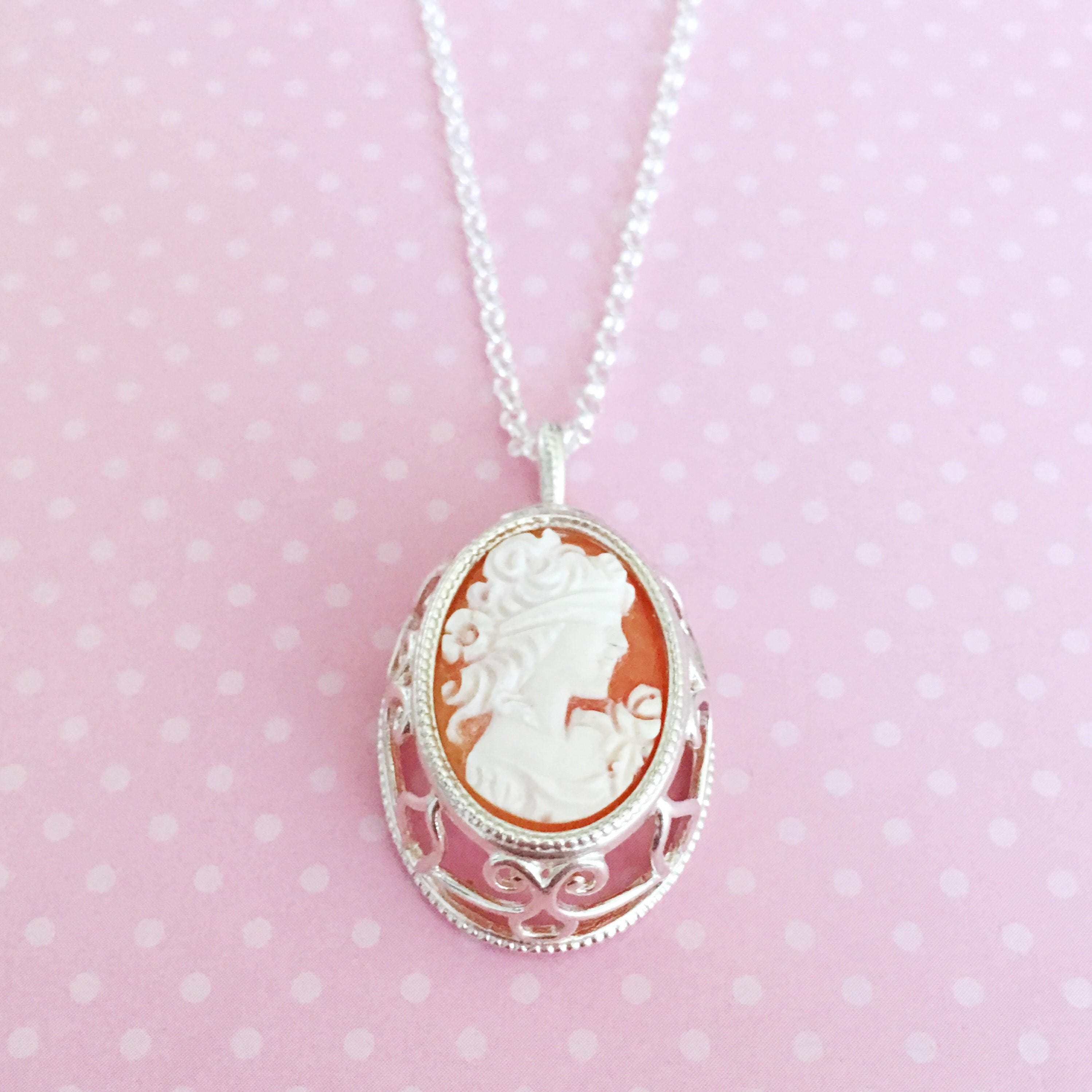Collier camée véritable Camée coquille italienne authentique | Etsy