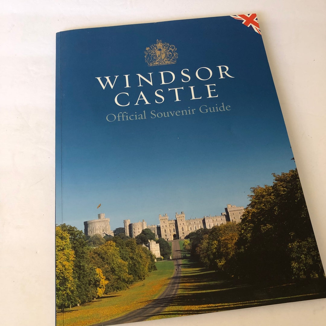 Windsor Castle Pictorial Souvenir Guide Book - Etsy