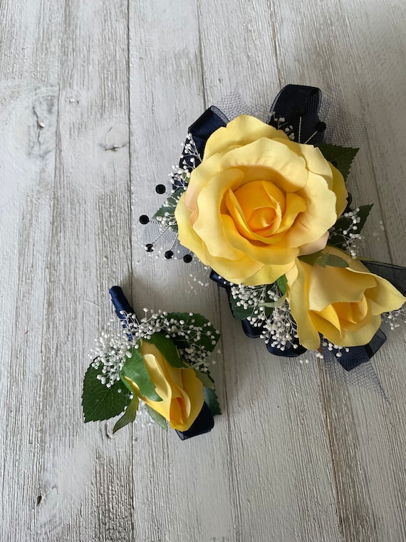 Yellow rose corsage and boutonniere store