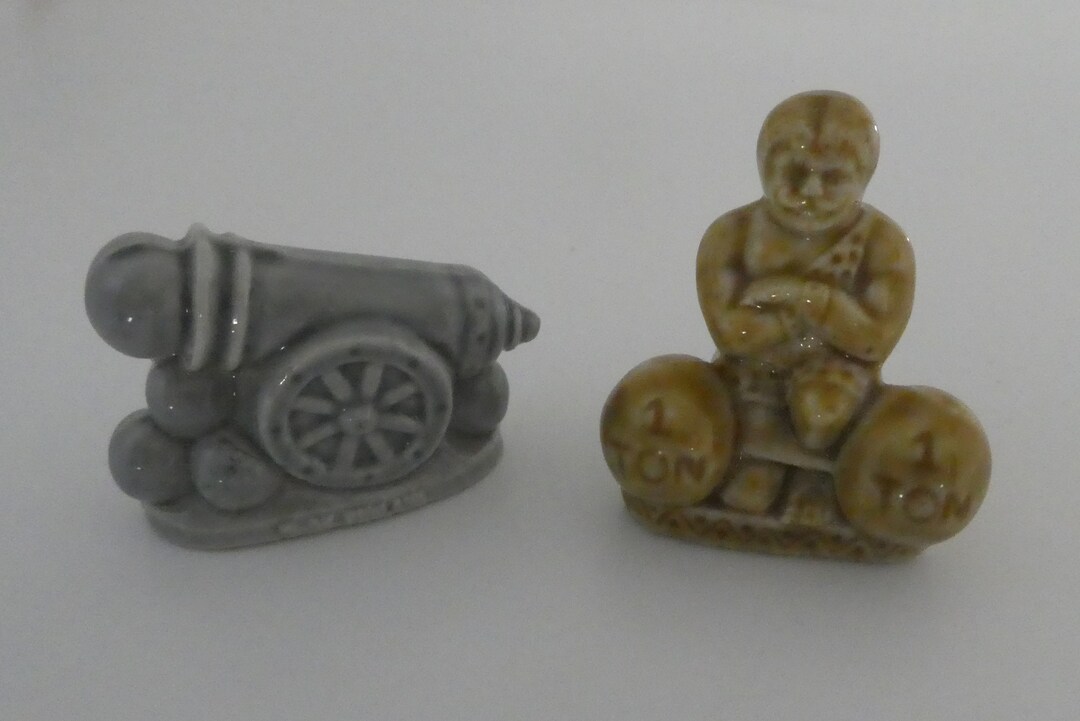 Wade Figurines-circus Collection-human Cannonball-strong Man-reward Jar ...