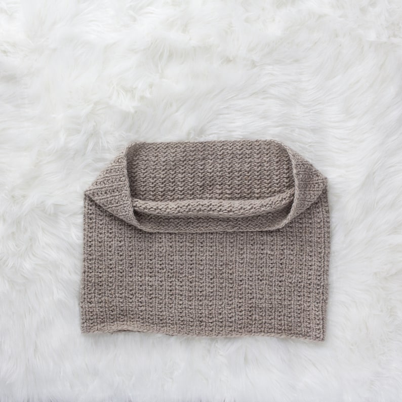 Sophisticated Cowl Knitting Pattern, Easy Beginner Knit Cowl in English ...