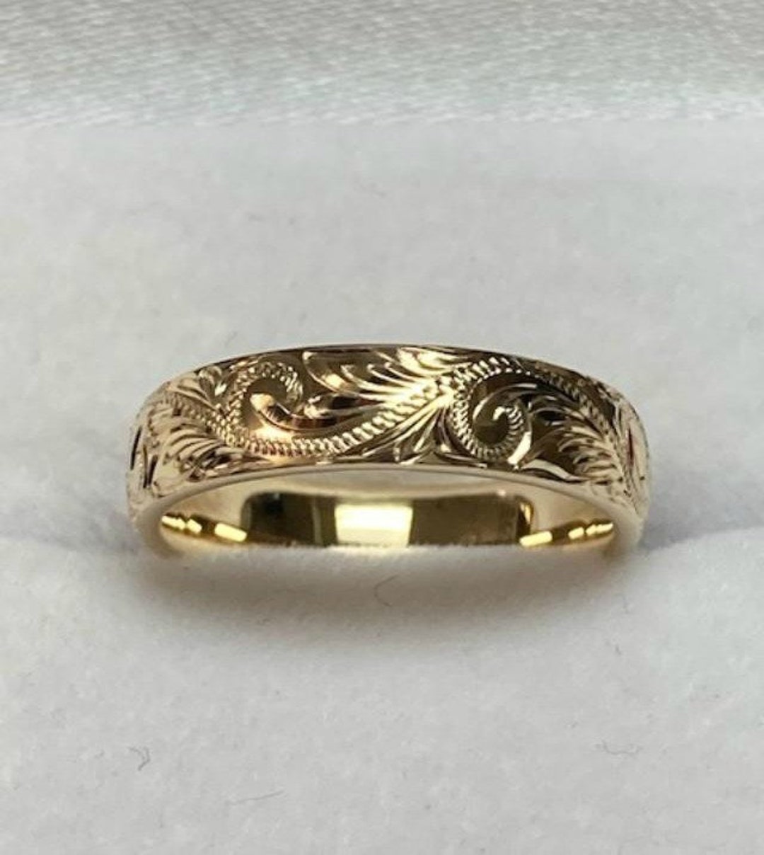 14K Solid Yellow Gold Hand Engraved Wedding Band, Mens Womens Hand ...
