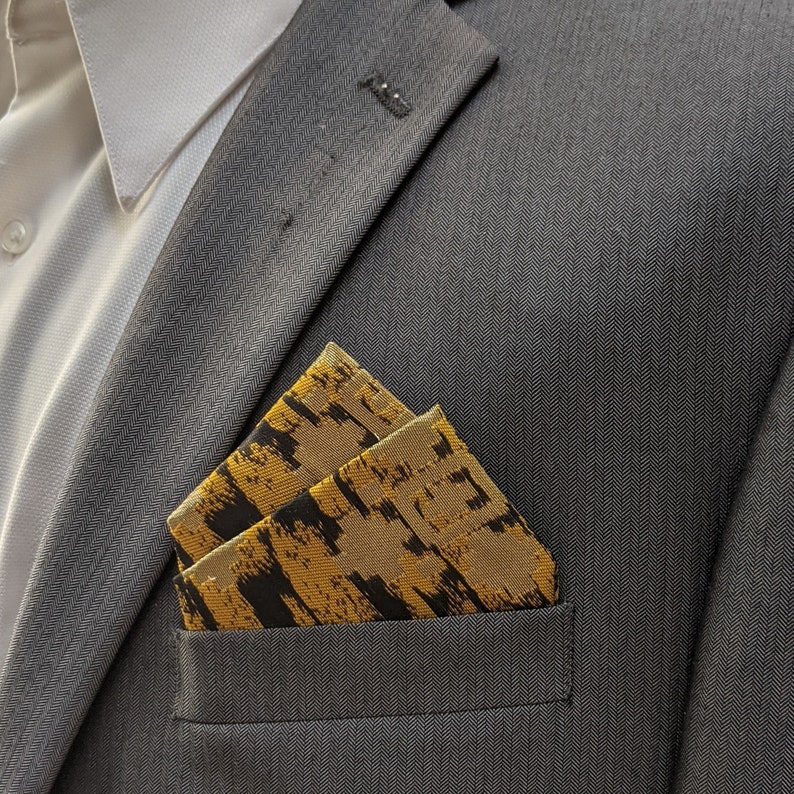 Gold Pocket Square Folded / Pocket Square / Gold-black Pocket - Etsy