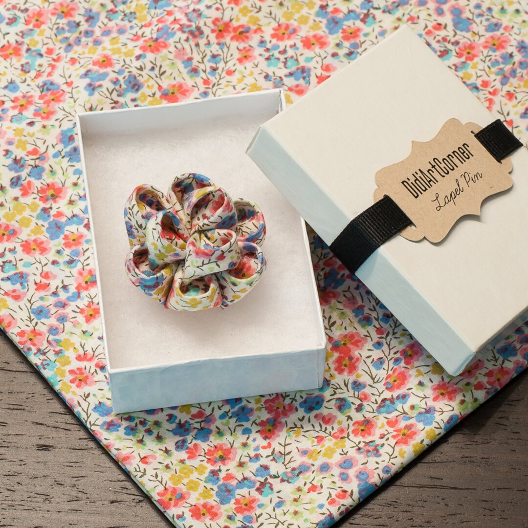 Japan Flower Lapel Pin, Kanzashi Flower Men's Lapel Pin - Etsy
