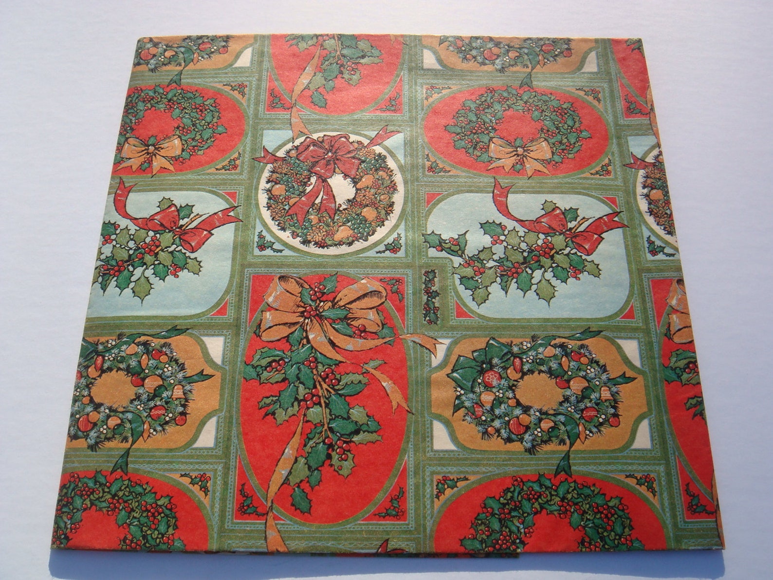Vintage Christmas Gift Wrapping Paper A Classic Christmas - Etsy
