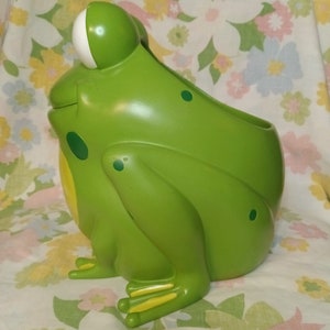 Huge Frog Planter or Trash Can, Resin, Vintage Home Decor - Etsy