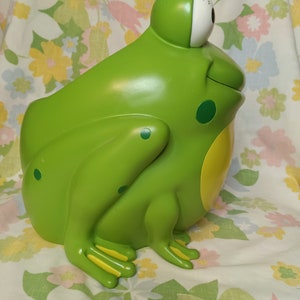Huge Frog Planter or Trash Can, Resin, Vintage Home Decor - Etsy