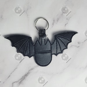 Bat Quarter Keeper Keychain Halloween Gothic Accessories for Shopping Luggage Coin Case Spooky ...