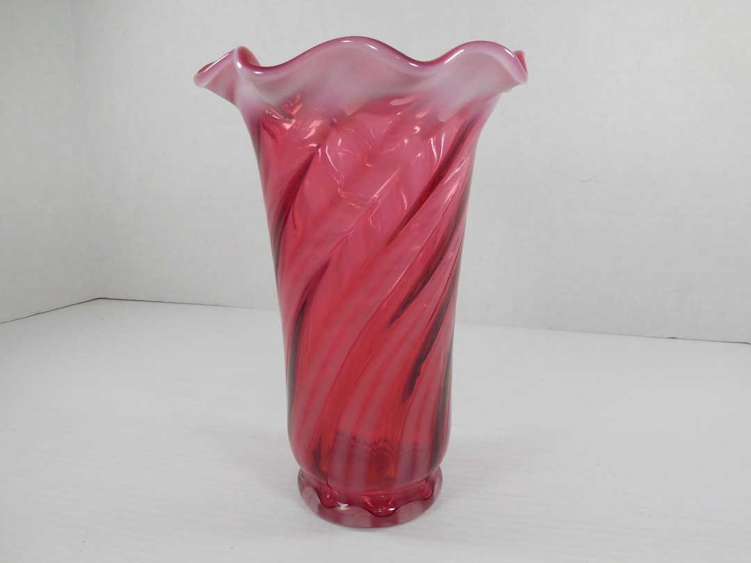 Vintage Fenton Cranberry Spiral Optic Opalescent Glass Vase Cranberry ...
