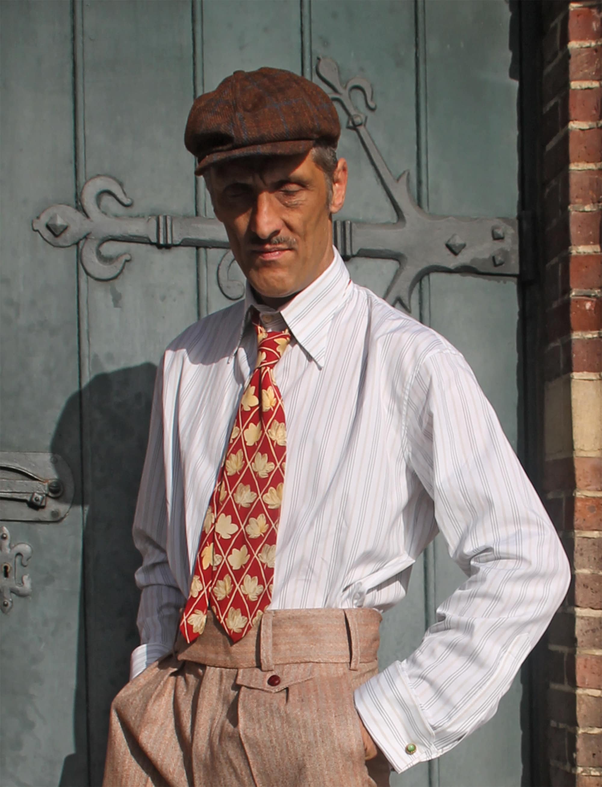 1930s Vintage Style Spearpoint Collar Shirt in Striped Cotton With ...