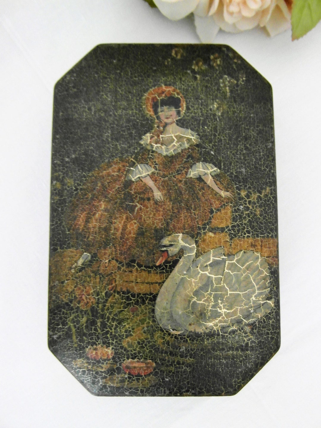 Antique Tin Tin of DAINTY DINAH Cream Sweets by George W. Horner Durham ...