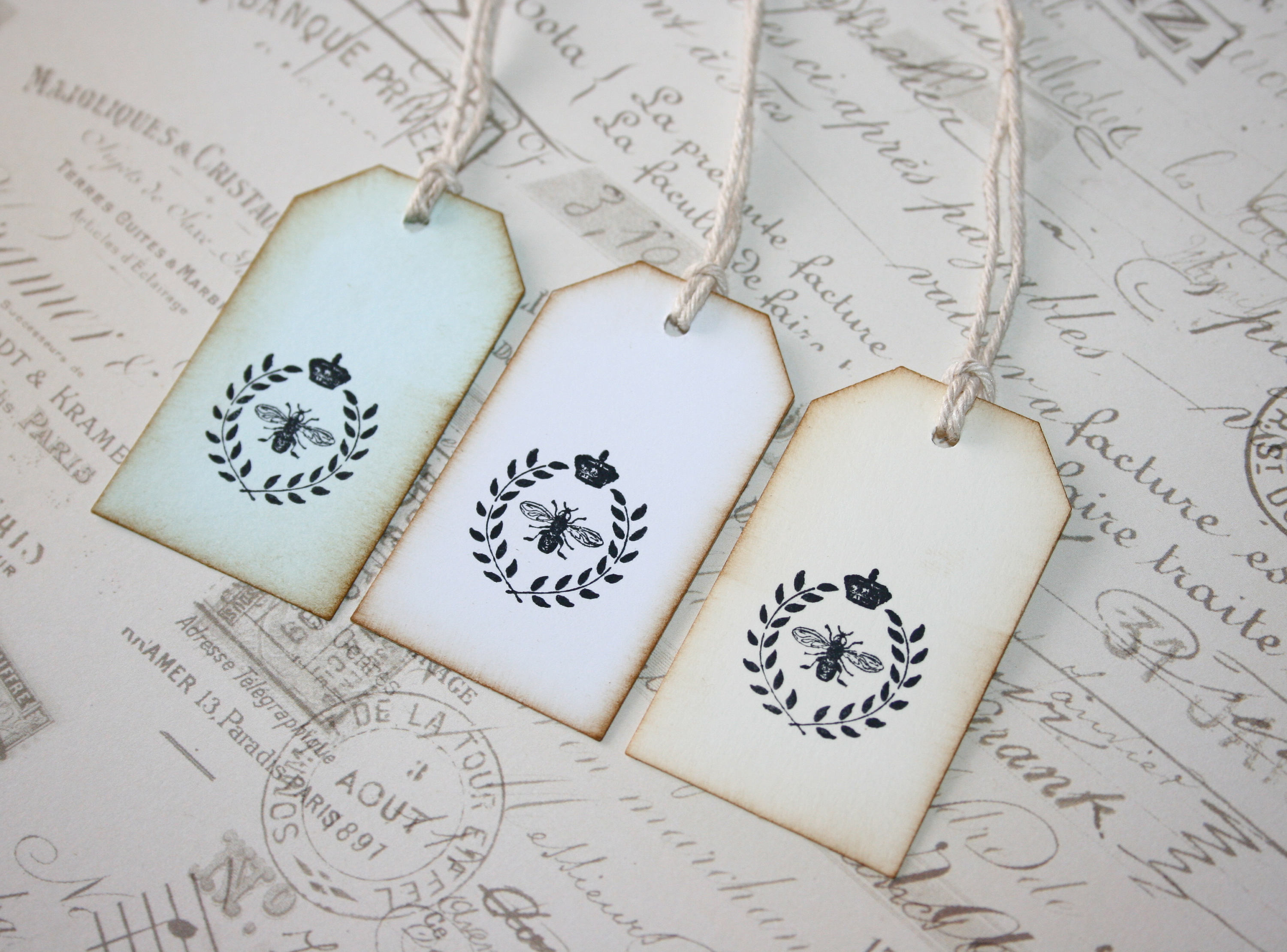 Bee gift tag Bee and Wreath Gift Tags // Set of 3 Gift Tags | Etsy