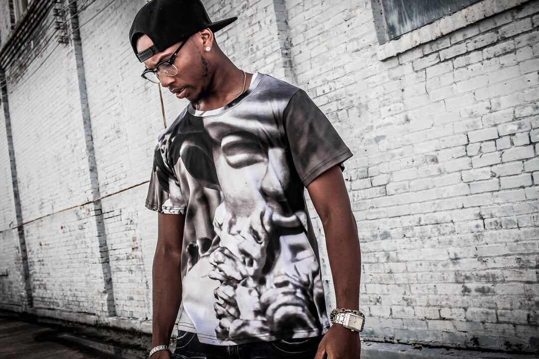 Designer Shirt - LONG LIVE the CHIEF - Men's Tee Shirt - Statue ...