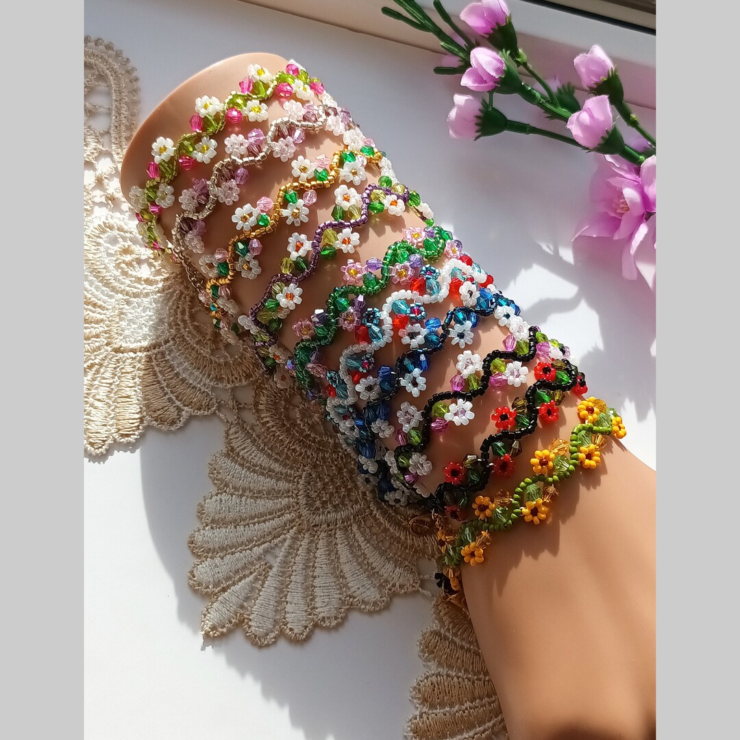 Daisy Flower Bracelet Seed Bead Handmade Bracelet Bracelet in Spring ...