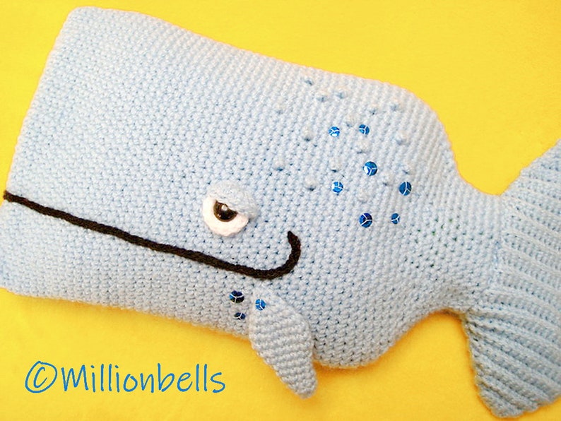 Haakpatroon walvis knuffelkruik kruik hoes pdf pyjama zak haak patroon ...