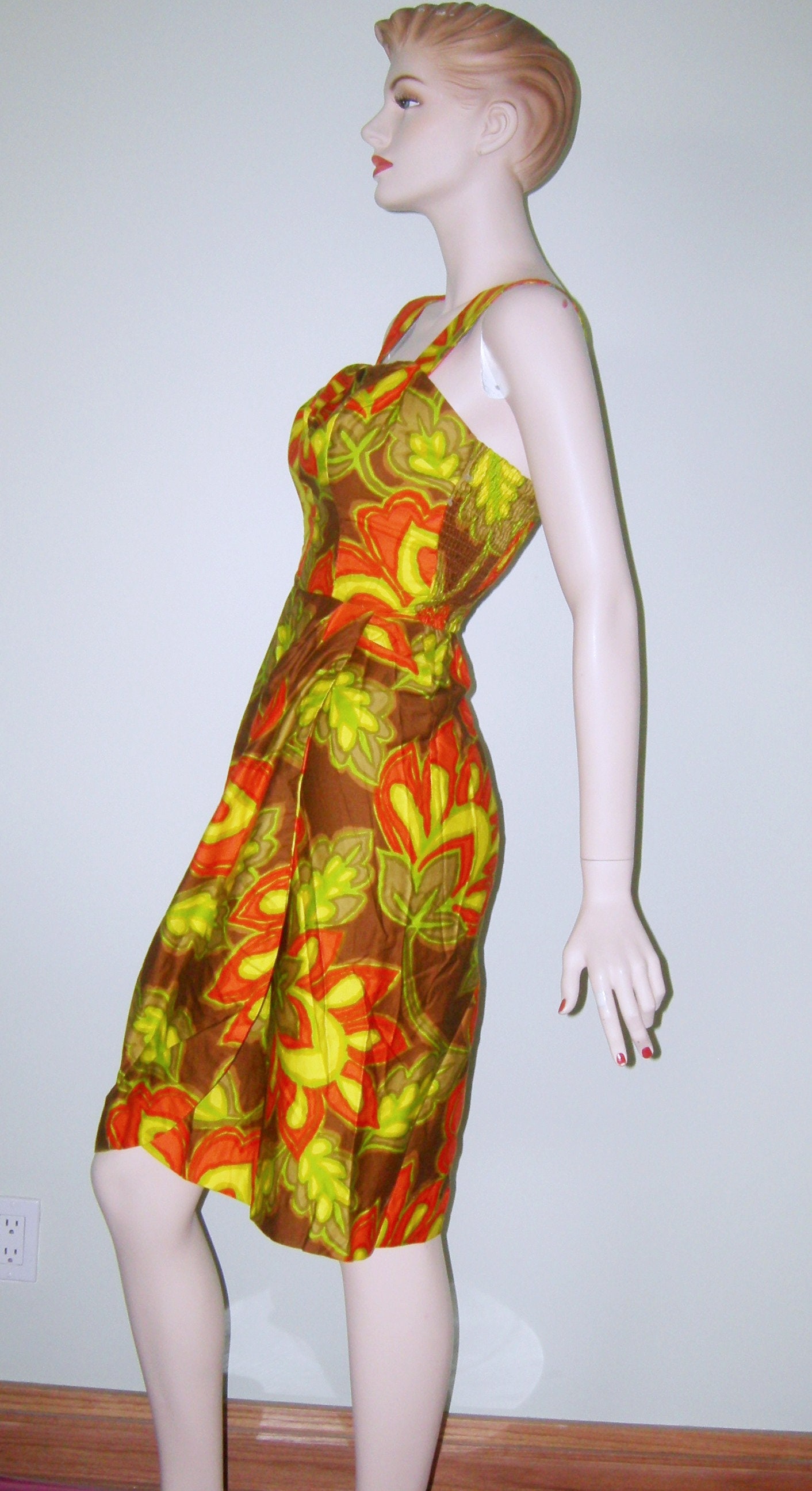 Vintage 1950s Hawaiian Dress PARADISE Hawaii Authentic Vintage 1950s Hawaiian Dress PARADISE Hawaii Authentic