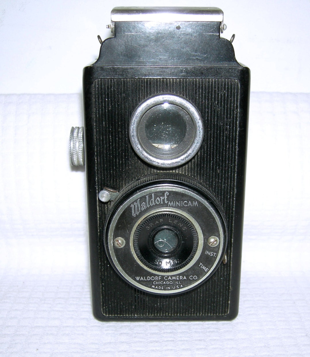 Vintage Waldorf Camera Minicam Vintage Bakelite Twin Lens Reflex Camera ...