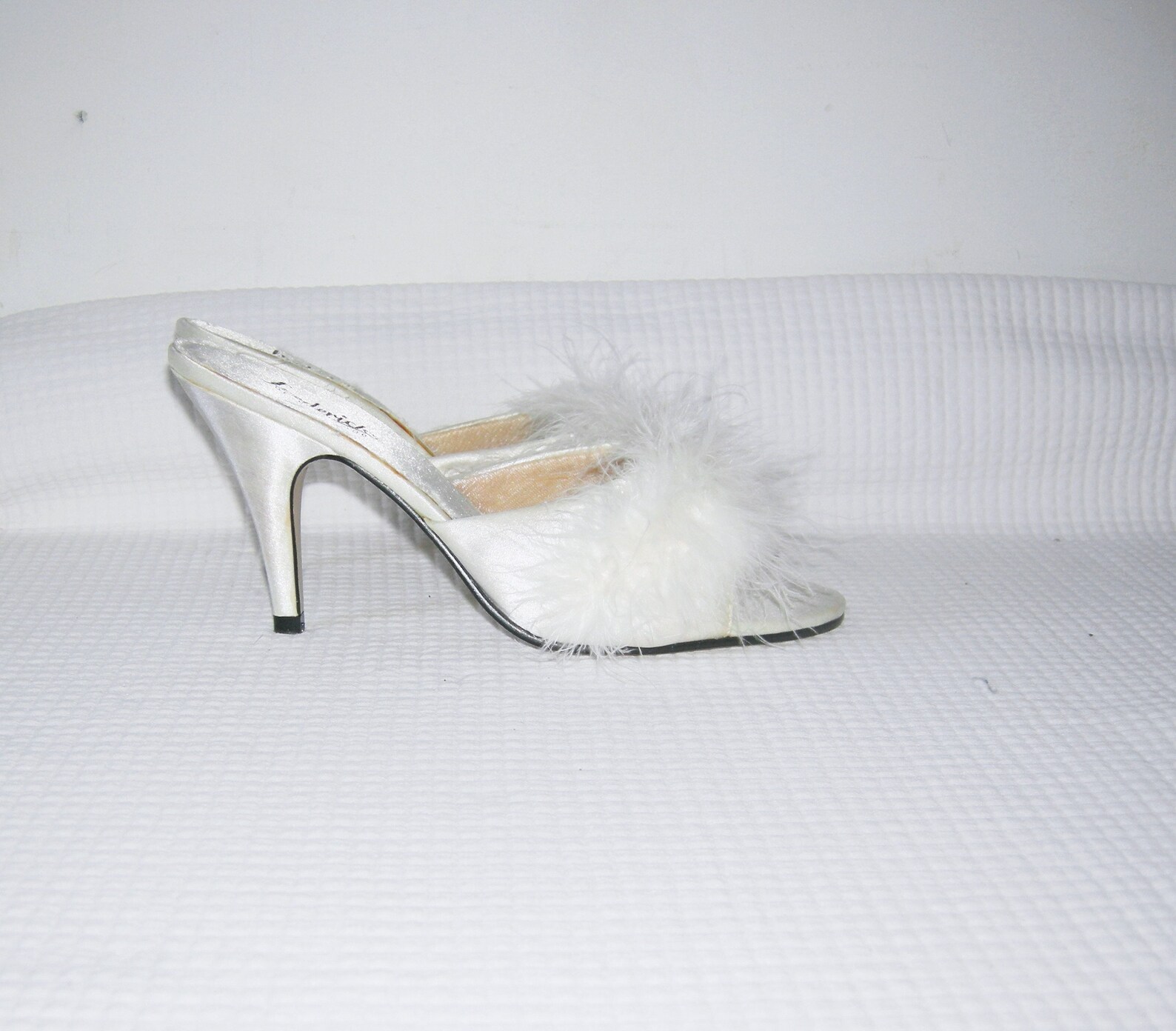 Vintage Fredericks Of Hollywood Marabou Feather Boudoir Slippers White