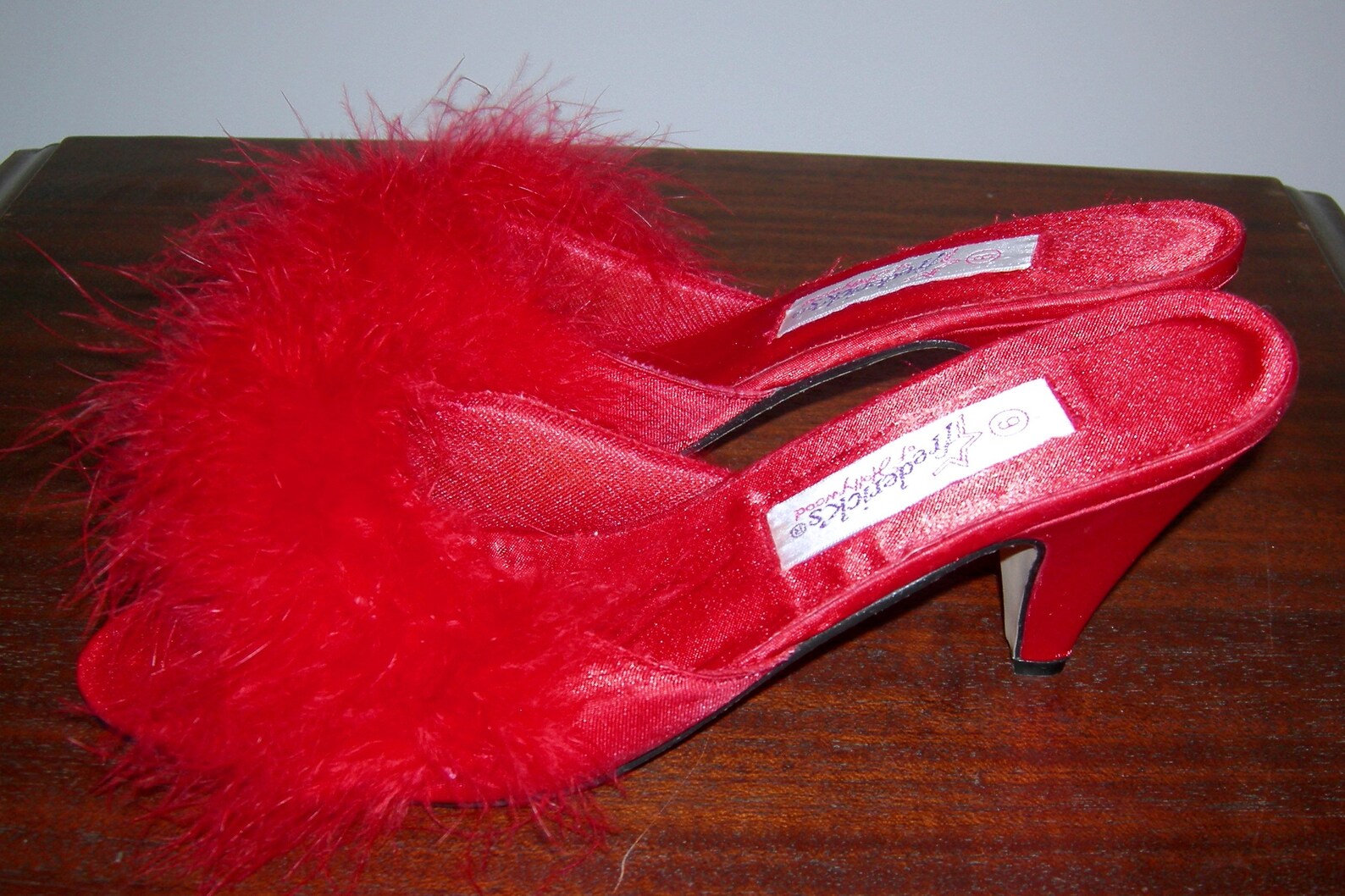 Vintage FREDERICKS of HOLLYWOOD Marabou Feather Boudoir Slippers Red ...