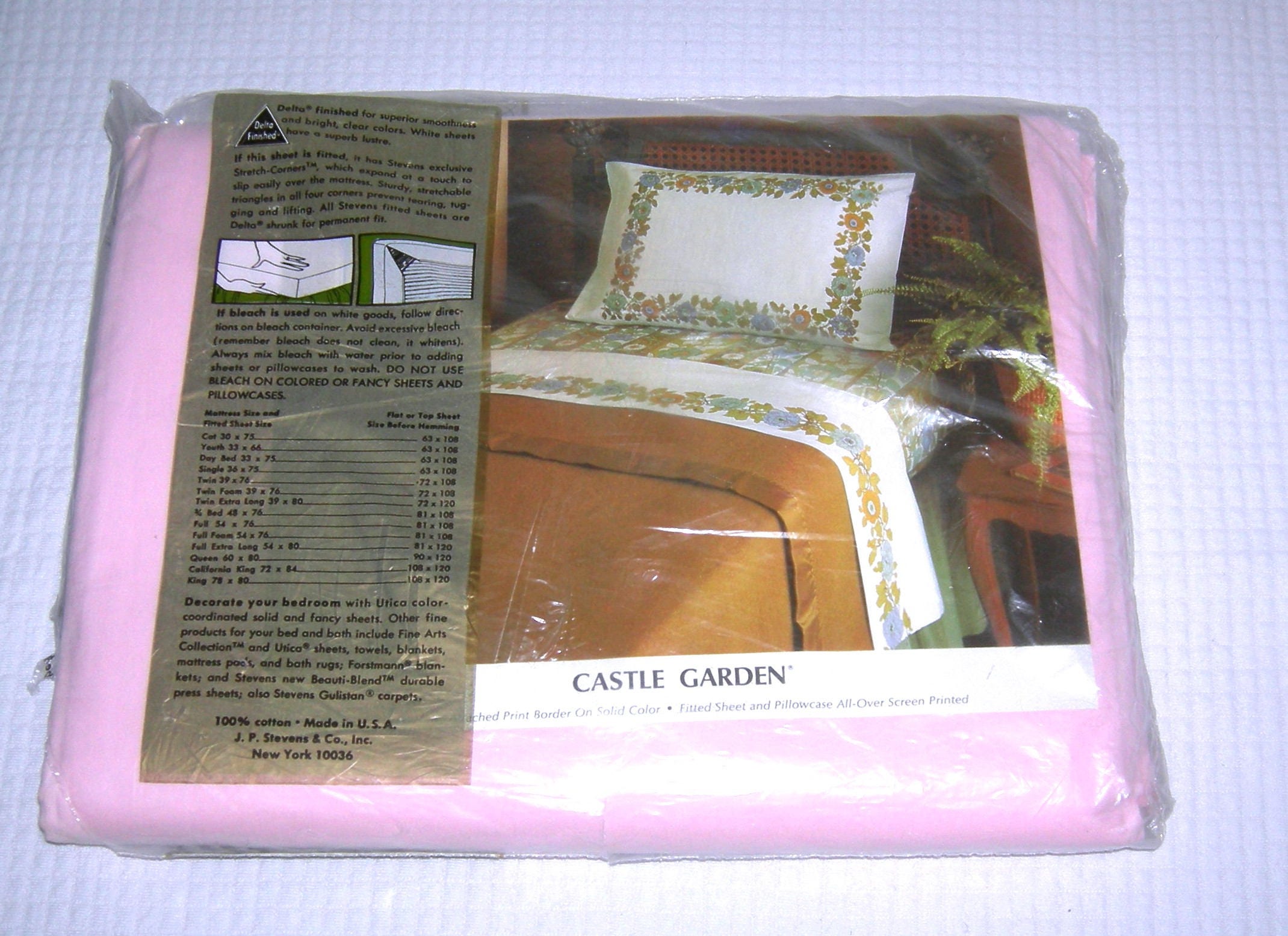 Stevens Utica Sheets/ Vintage 1960s/ CASTLE GARDEN/ Shabby Chic/ Pink ...