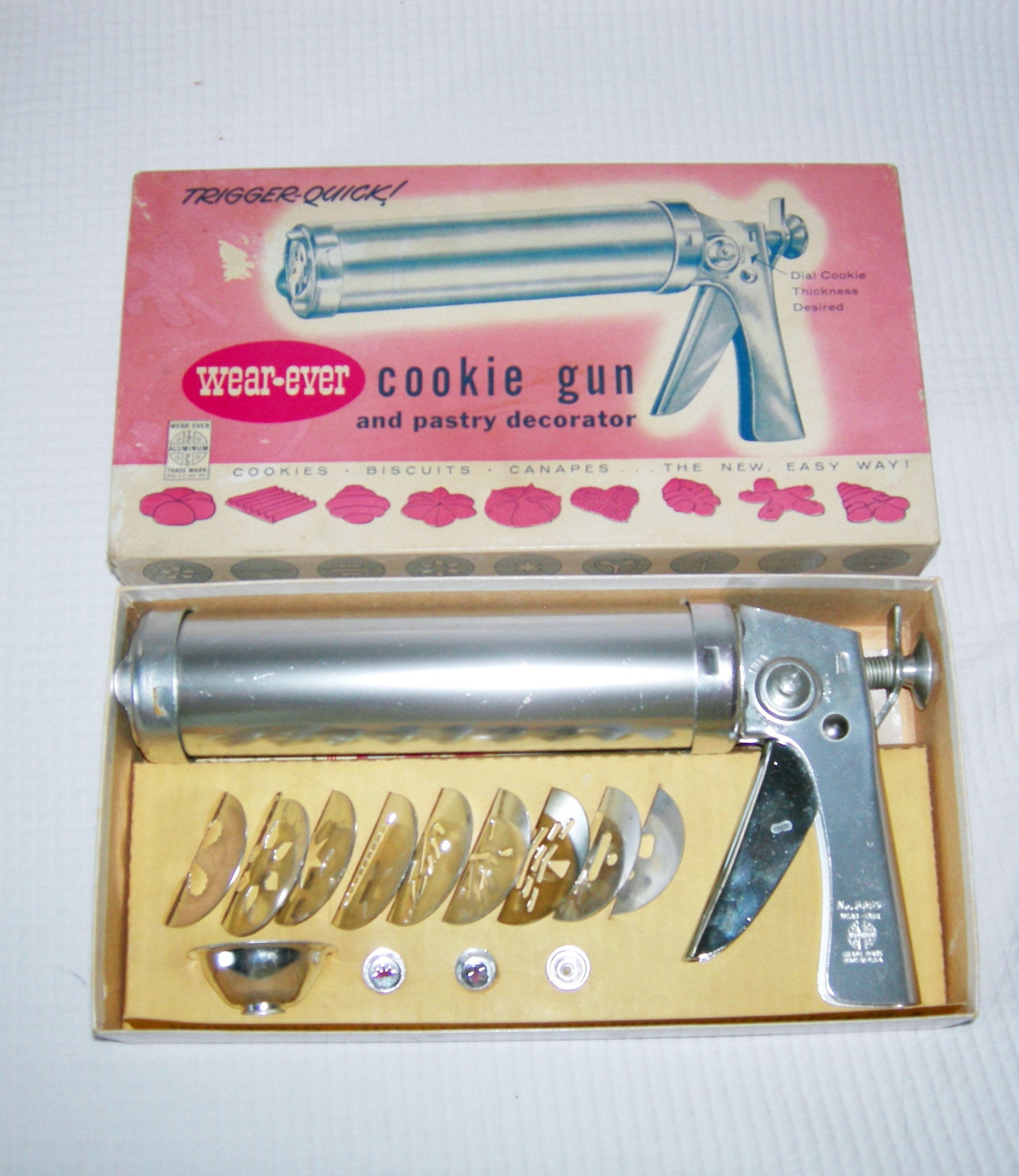 Wear Ever Cookie Gun and Pastry Decorator, Trigger Quick Model #3365 ...
