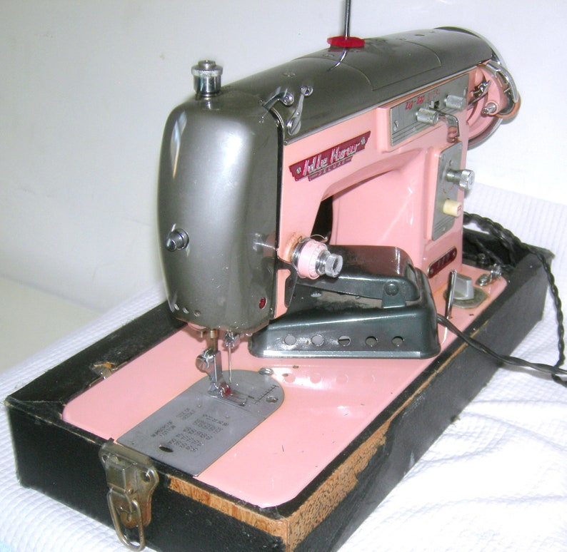 Vintage 1950s Mid Century Pink Sewing Machine/ IDLE HOUR/ Sewing ...