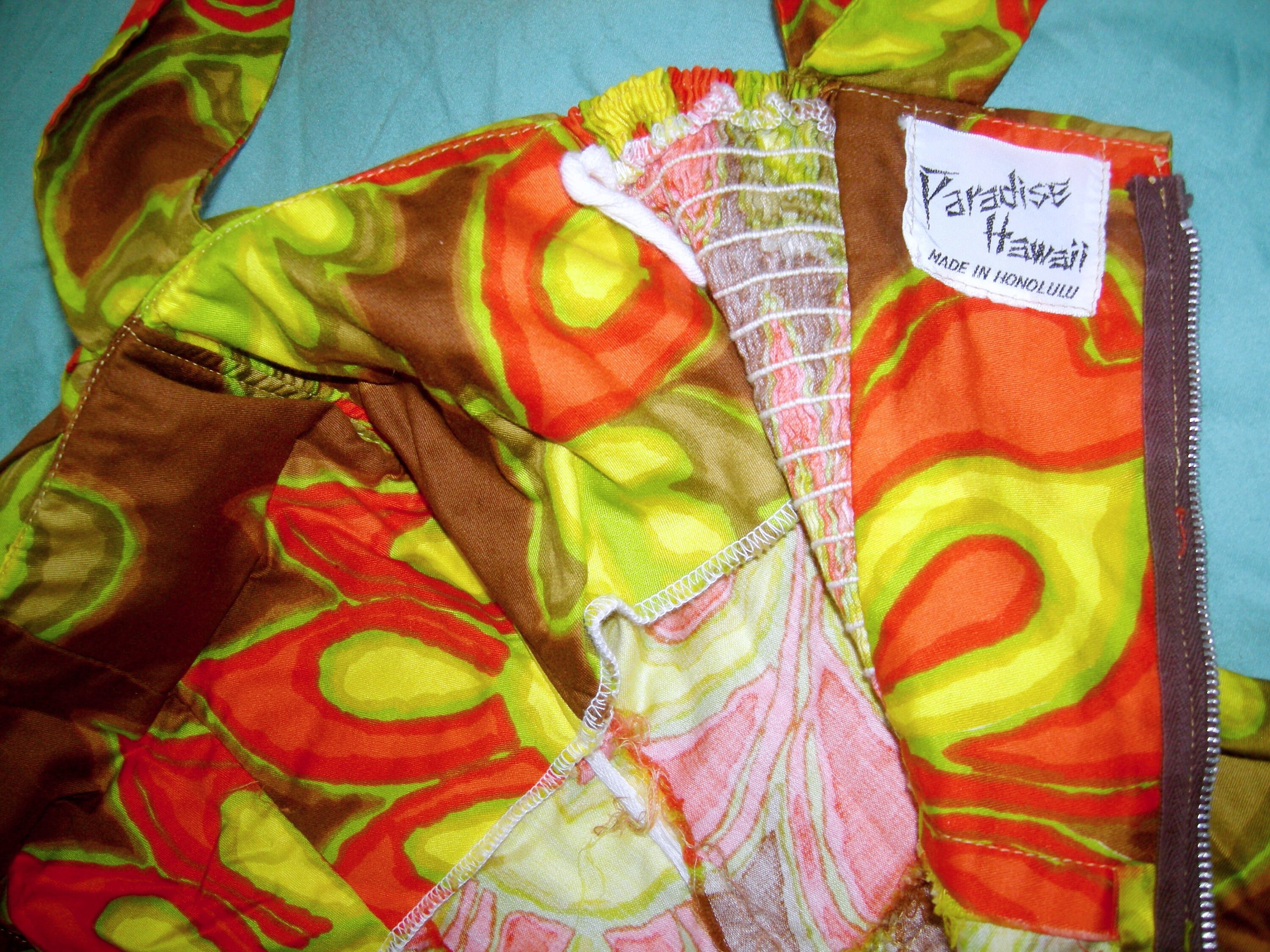 Vintage 1950s Hawaiian Dress PARADISE Hawaii Authentic Vintage 1950s Hawaiian Dress PARADISE Hawaii Authentic