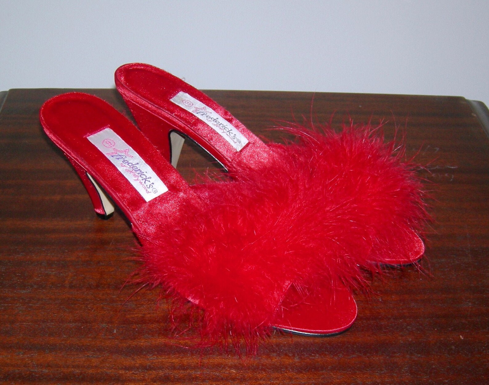 Vintage FREDERICKS of HOLLYWOOD Marabou Feather Boudoir Slippers Red ...