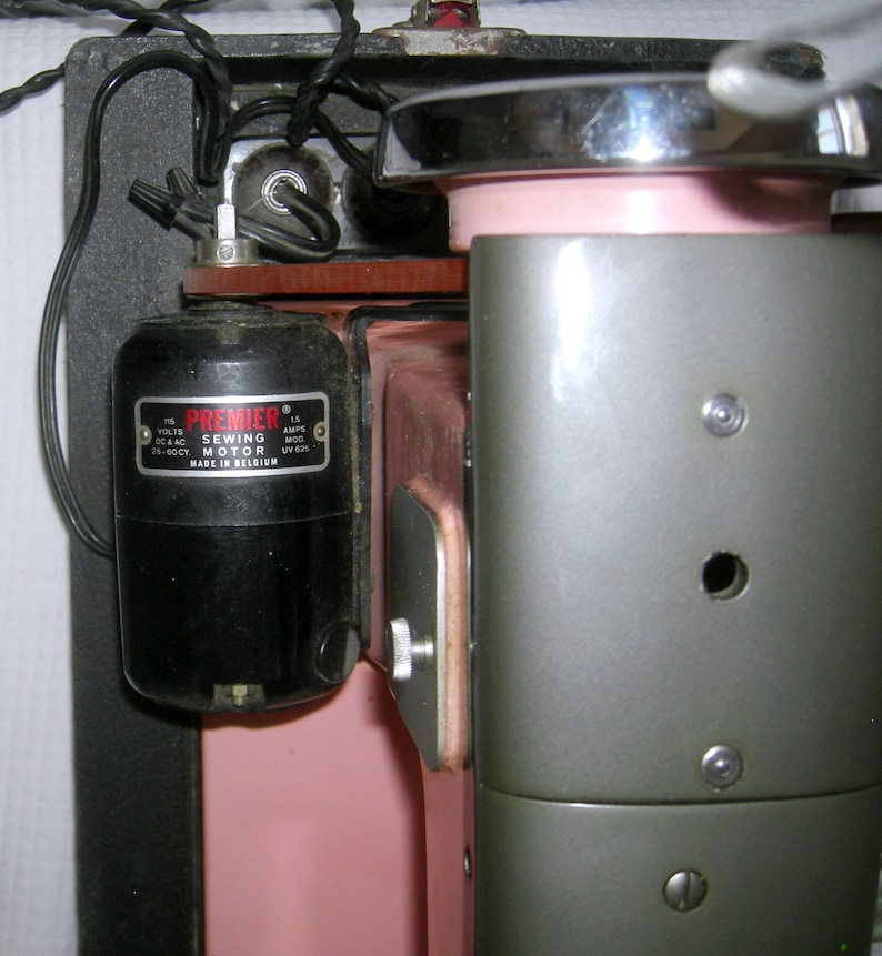 Vintage 1950s Mid Century Pink Sewing Machine/ IDLE HOUR/ Sewing ...