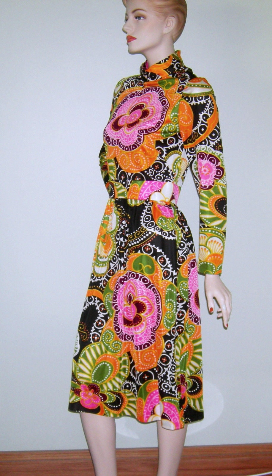 Vintage 1960s Dress/ Mod/ Psychedelic/ MISTER ROBERT Dress/ Mod Op Art ...