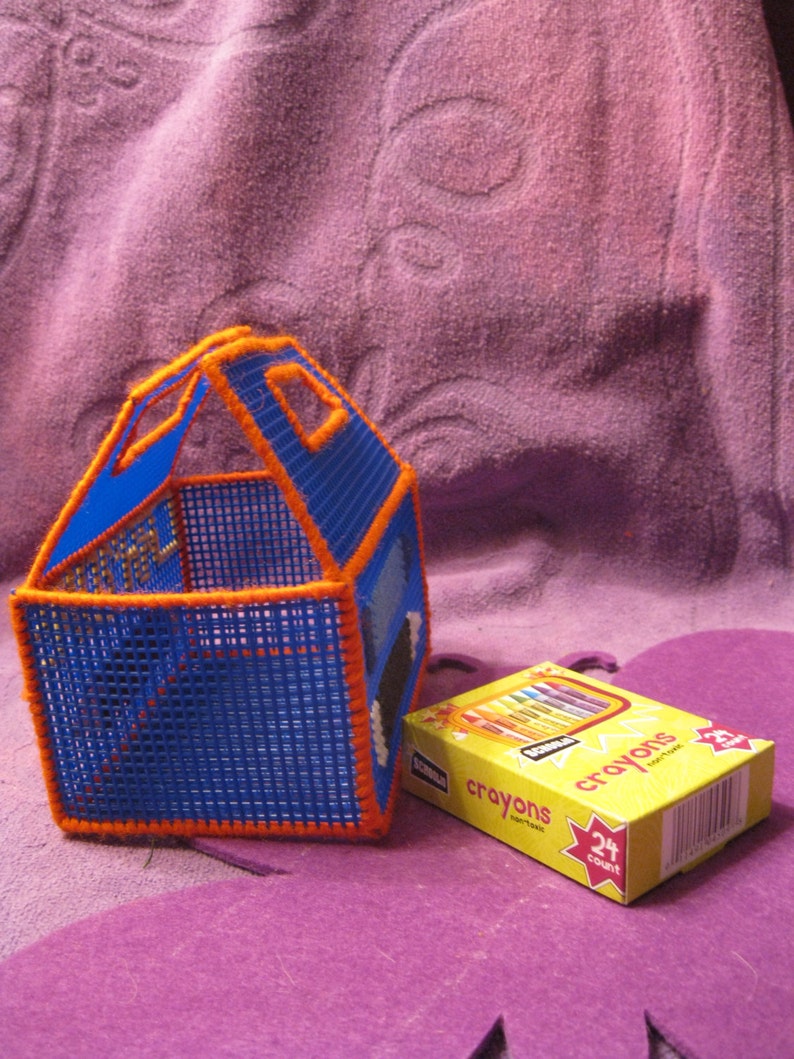 PLASTIC CANVAS CRAYON Box-royal Blue - Etsy