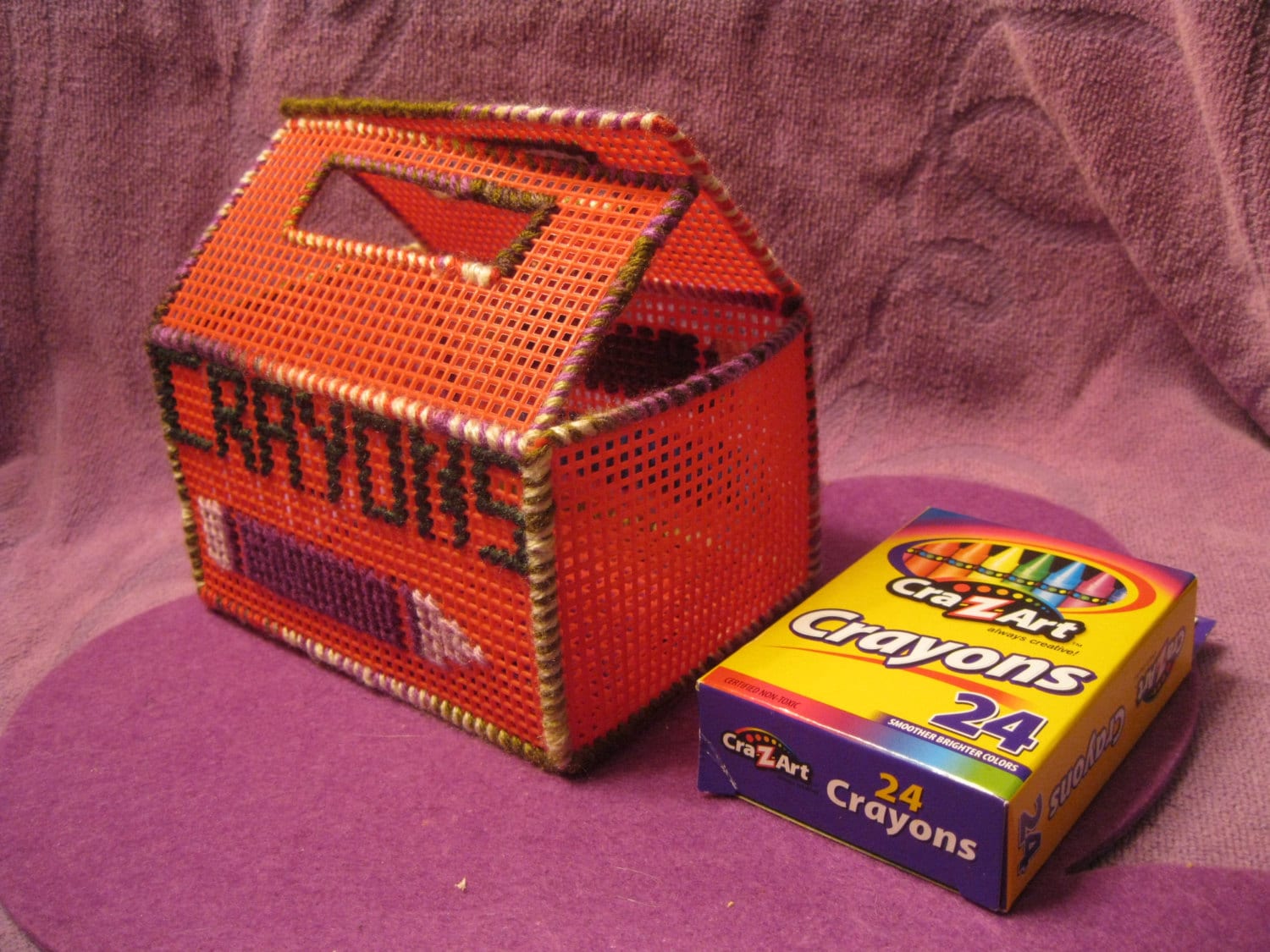 PLASTIC CANVAS CRAYON Box Red - Etsy