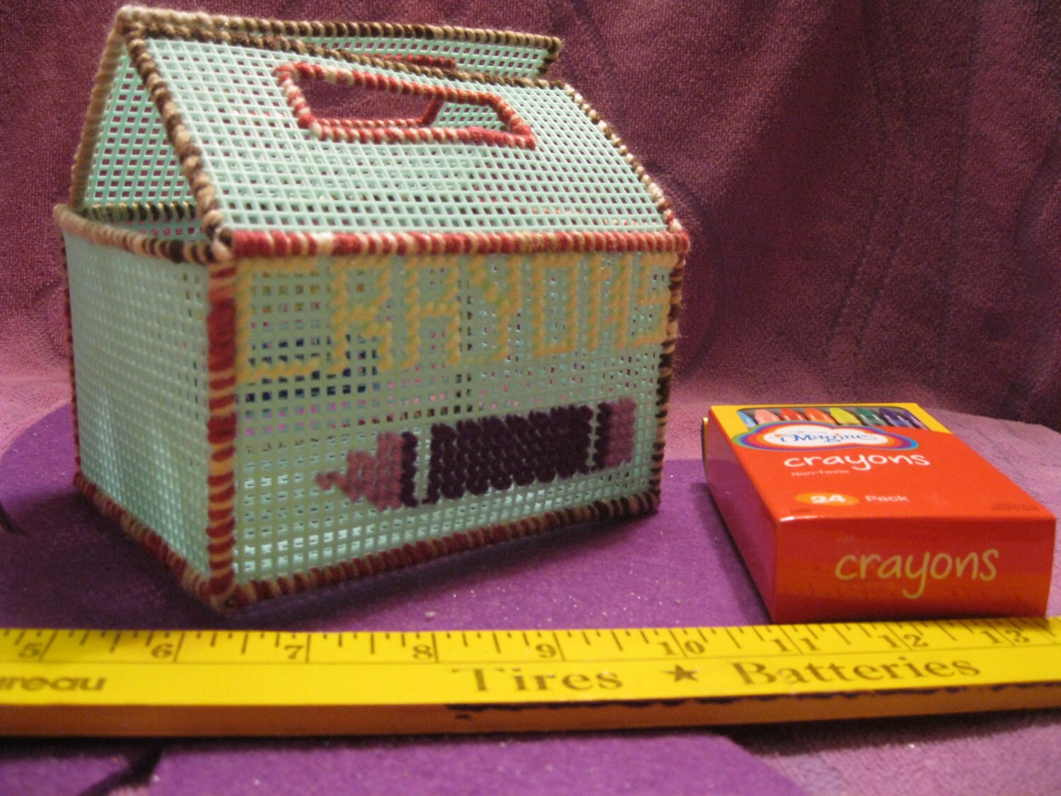 PLASTIC CANVAS CRAYON Box-mint Green - Etsy