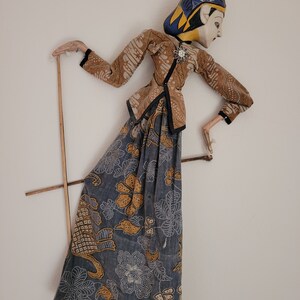 Wayang Golek Indonesian Handcarved Wood Puppets Stick Puppets in Batik ...