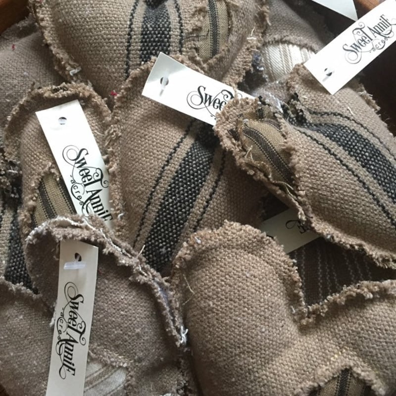 Primitive Hearts - Etsy