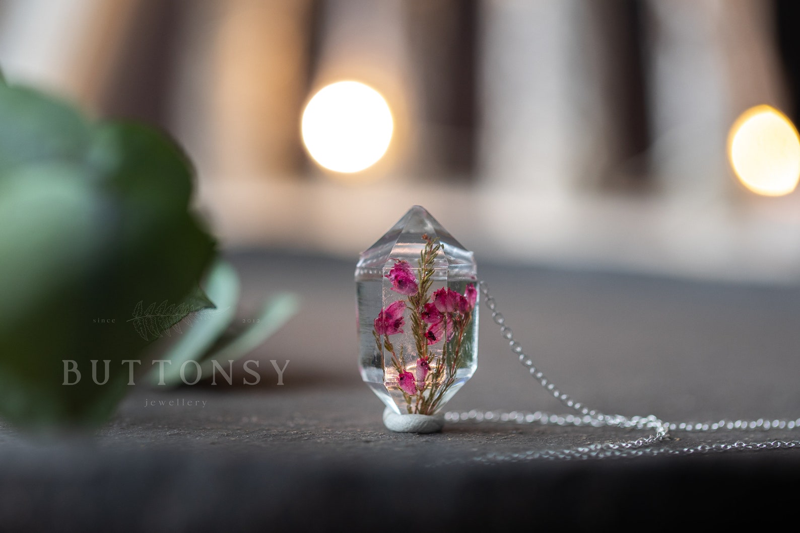 Heather Necklace raw Crystal / Pressed Flower - Etsy