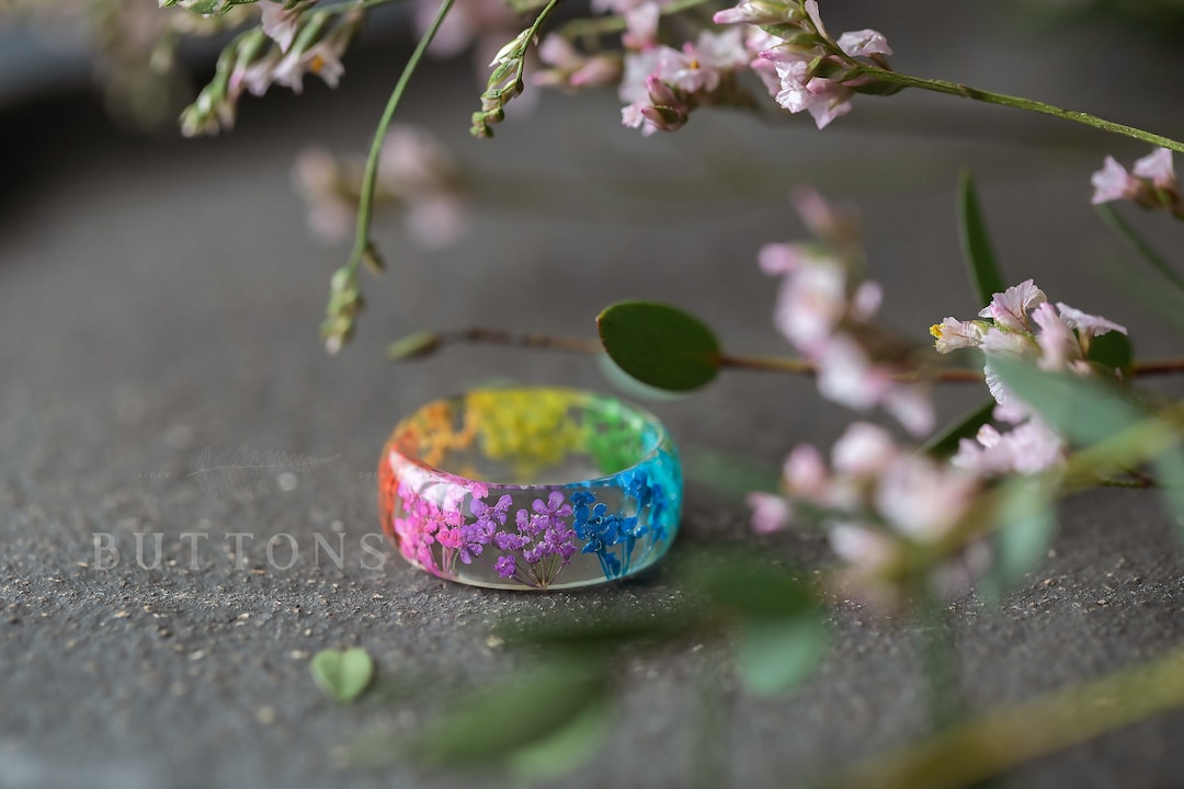 Real Flower Ring / Rainbow Lace Flowers / Botanical Jewellery / Resin ...