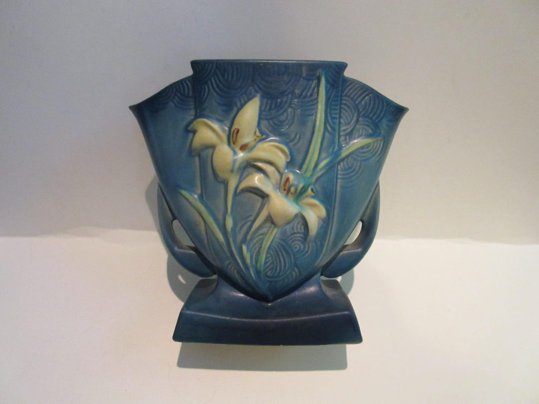 Roseville Pottery Bermuda Blue Zephyr Lily Fan Vase 1940's 206-7 - Etsy