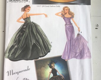 Simplicity Uncut Doll Clothes Pattern, PATTERN 5709 Couturier Doll ...