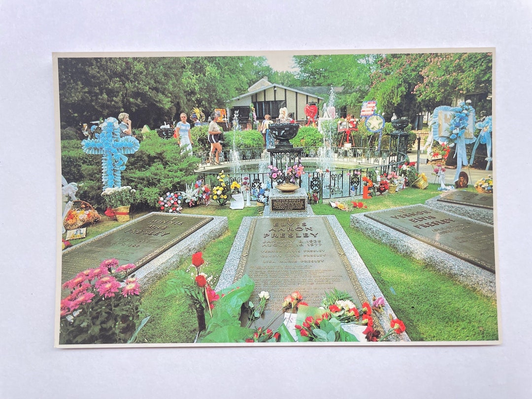 Meditation Garden, Elvis's Grave at Graceland, Memphis, Vintage ...