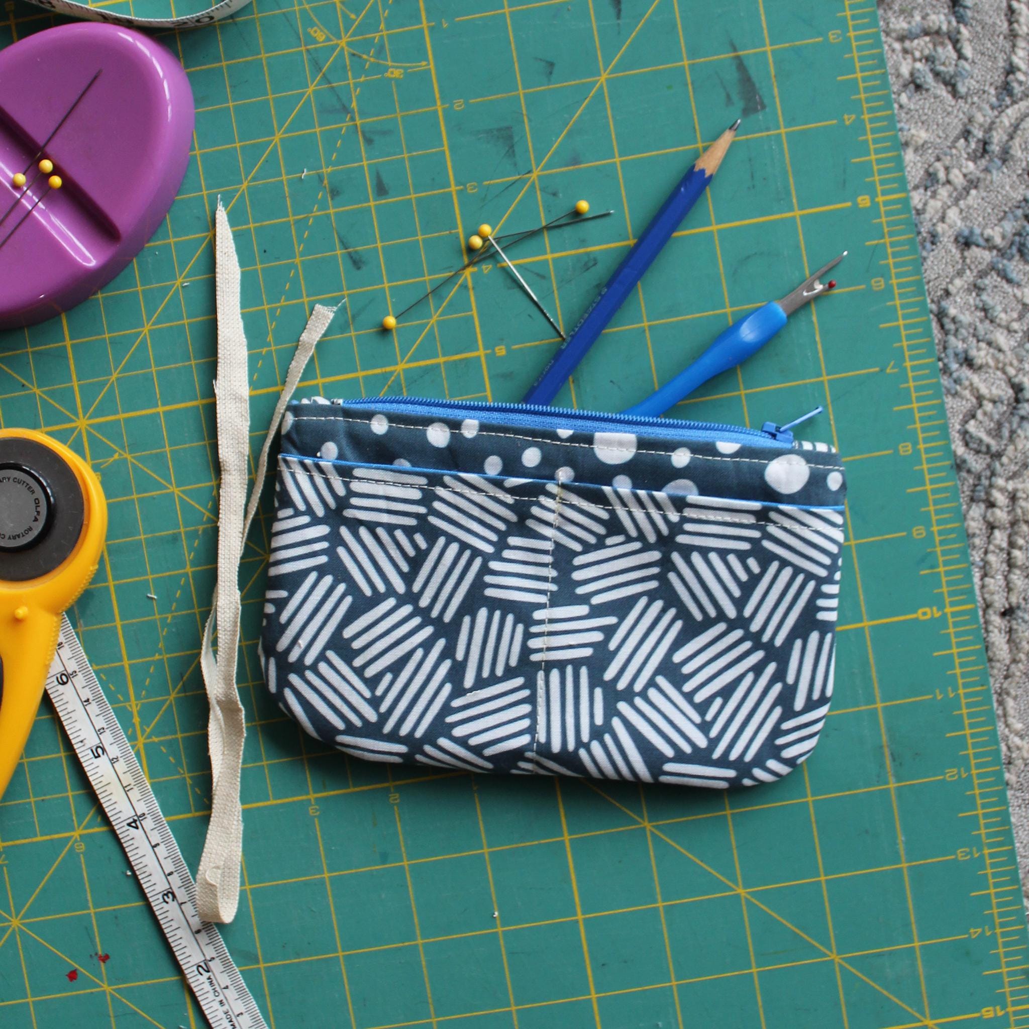 Easy Zipper Pouch Sewing Pattern: 2 Sizes, Curved Corners (PDF Pattern ...