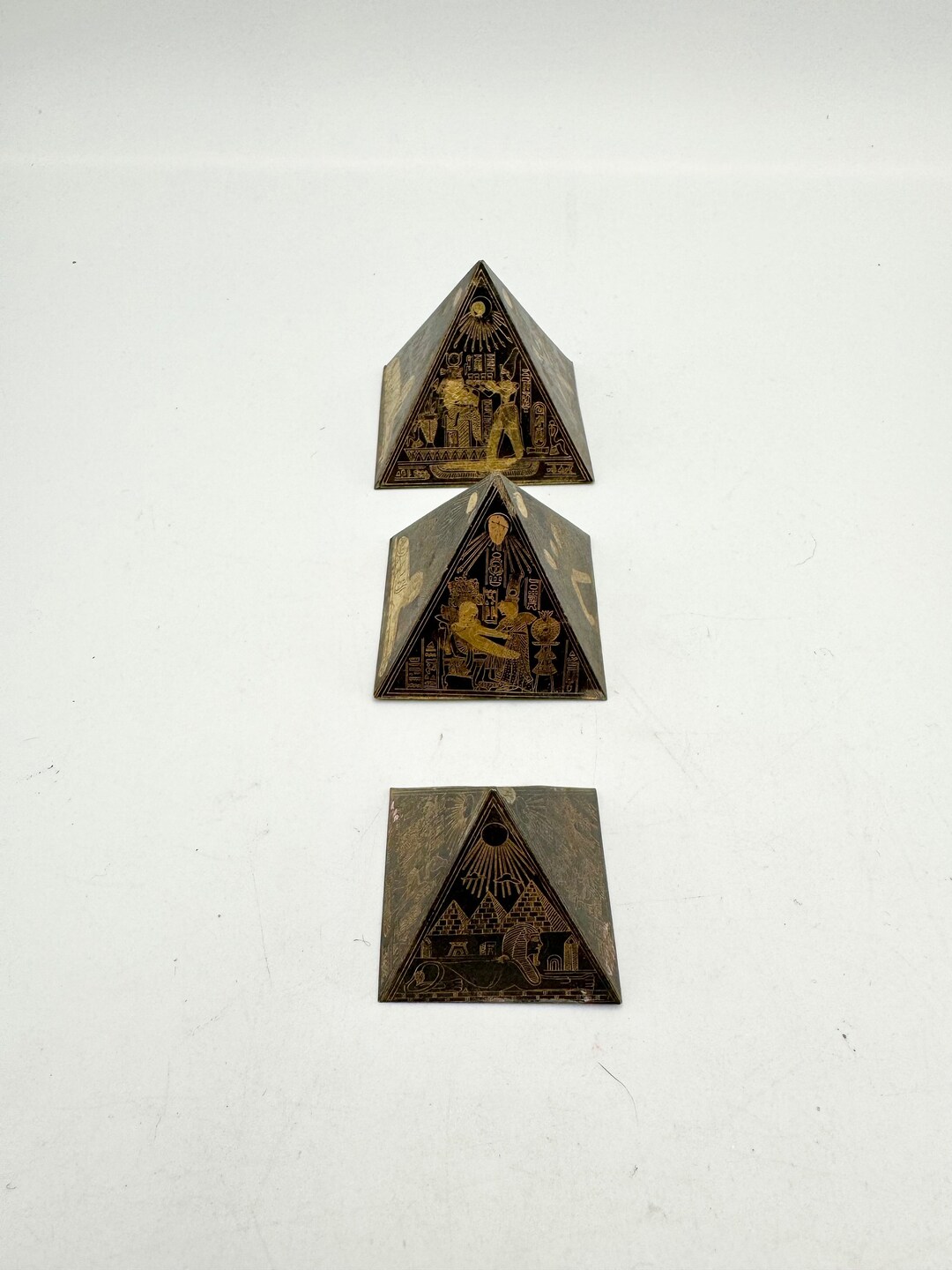 Vintage Set of 3 Metal Etched Egyptian Pyramids - Etsy